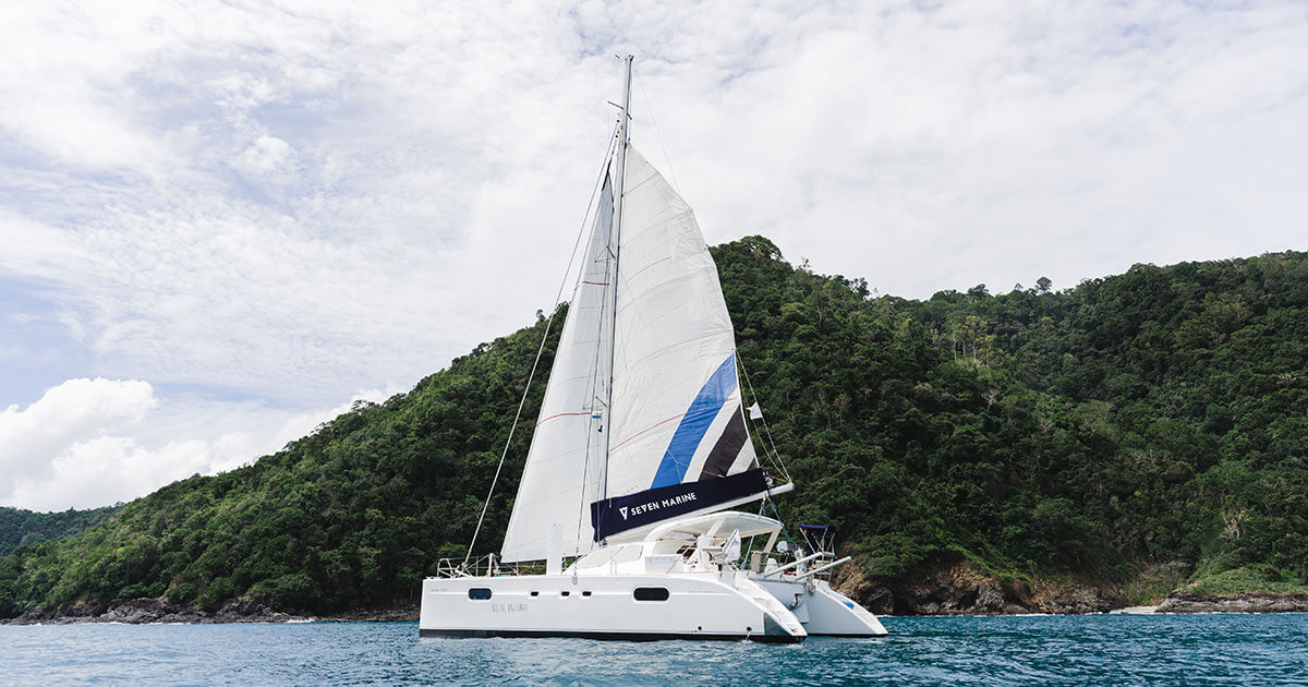 Blue Indigo 47ft Sailing Catamaran เรือยอร์ชภูเก็ตสุดหรู เช่าเหมาลำ