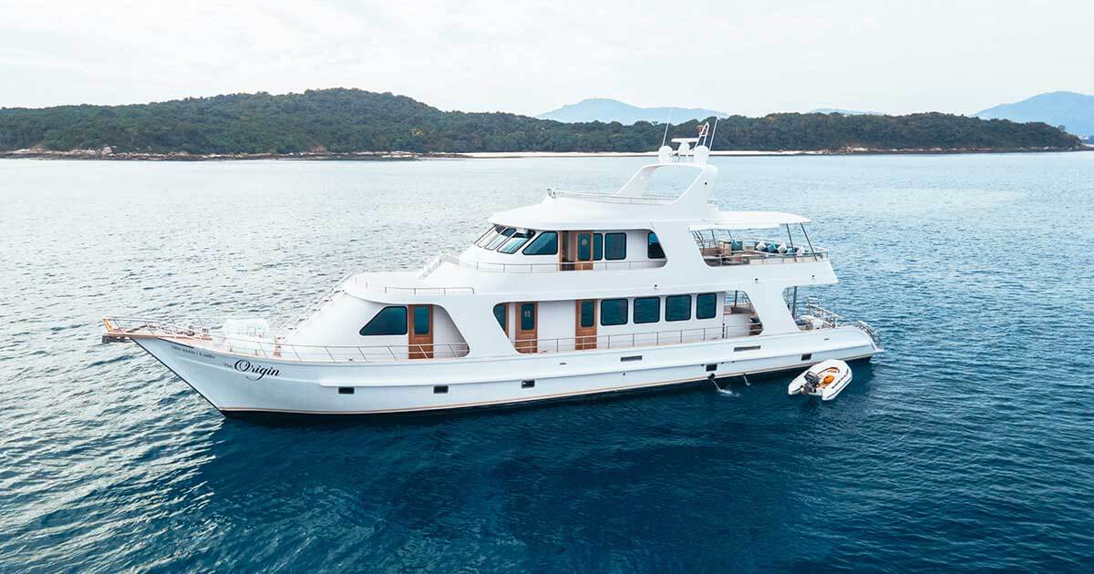 The Origin 90ft Motor Yacht เรือยอร์ชภูเก็ตสุดหรู แบบส่วนตัว